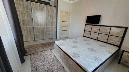 Срочно продается трехкомнатная квартира в Яккасарайе  8/9 (J2850)