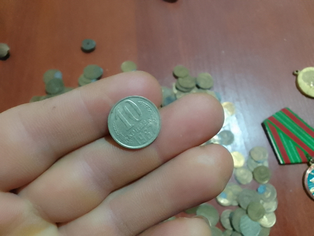 Tanga va medall sotiladi