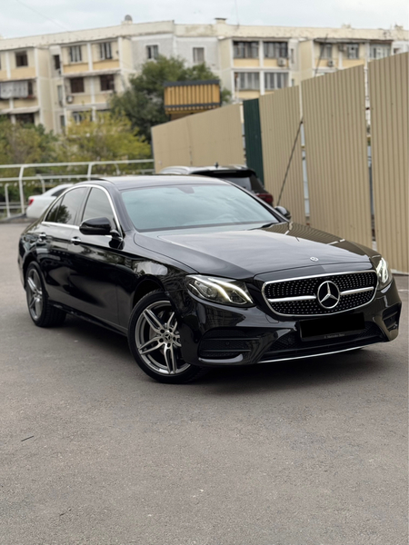 Mercedes Benz E200 4MATIC