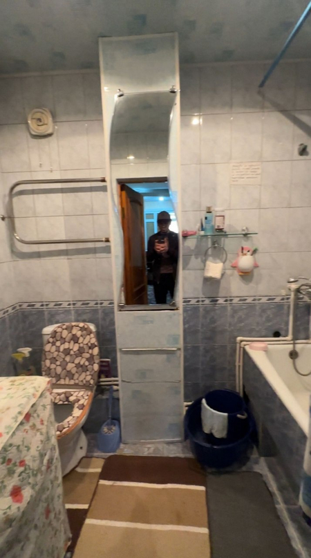.Продам 1х2комнатную 1этаж 42м2 с балконом 24квартал Чилонзор хороший