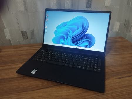 Lenovo Ideapad N6000 / RAM 4GB / SSD M.2 128GB / 15,6