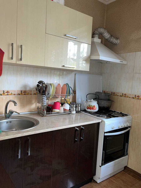 Срочно продаю 3/2/5 кв на карасу-2