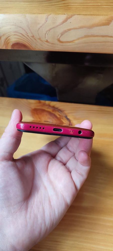 Продоется Redmi 8 3/32gb
