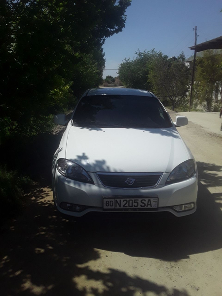 Lacetti sotiladi