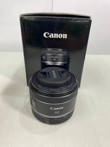Canon RF R6 + RF 50 mm 1.8