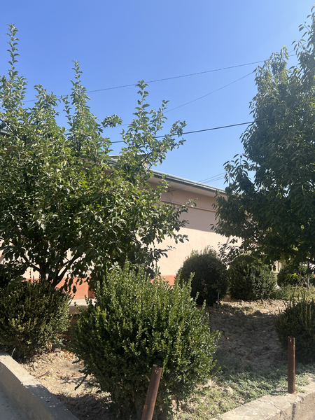 Shofayzda uy sotiladi