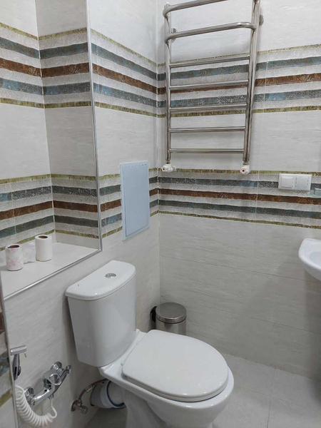 Срочно продается 2/2/9 квартира 60 м2  на Ц-1  Ор-р: Тата гостиница