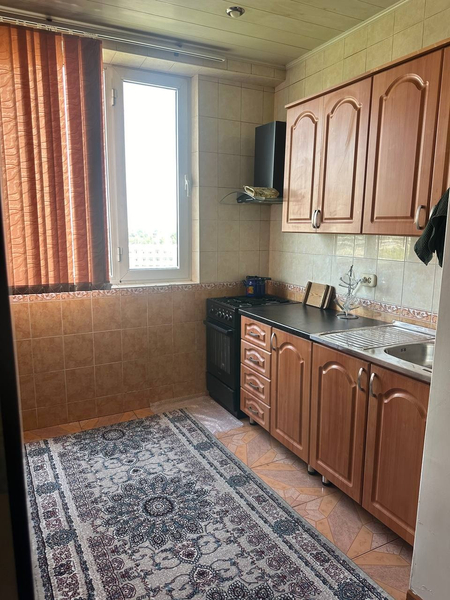 Аренда Якасарайский район 4 комнатная массив башлык 100м²