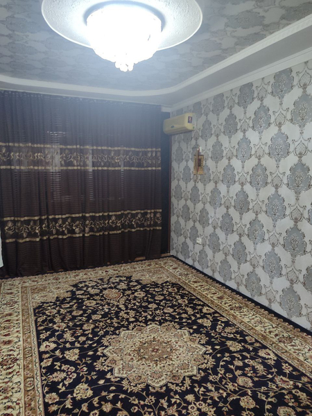 Srochni Yubileniy 9 Maktab yonida Dom sotiladi