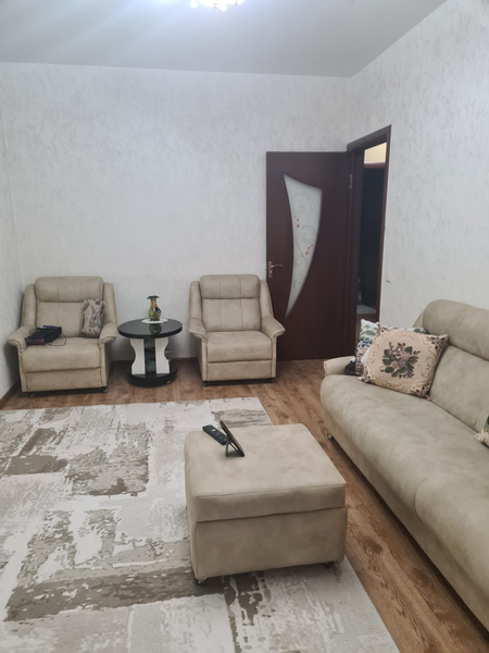 Продам Кв-2ком-2-4( Институт культуры) салон алиса.  Мирзо улугбекский