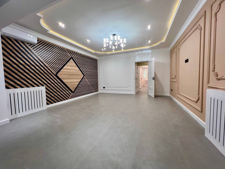 Продается Евро офис Ор-р: метро Айбек 85м2
