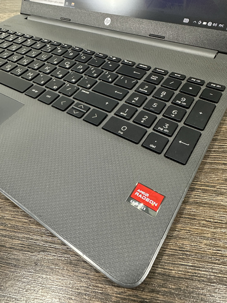 мощный ноутбук Hp 250, в отличном состоянии, как новый