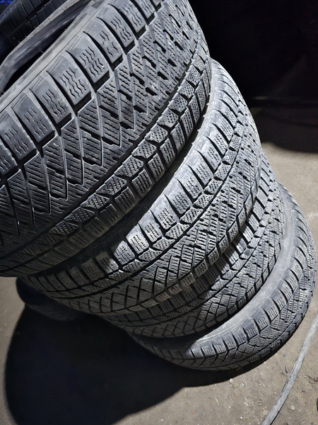 Zimni shina 225/55 r18 tishlari alo
