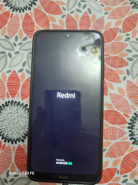Продам сот.телефон Redmi 8   64\ 6