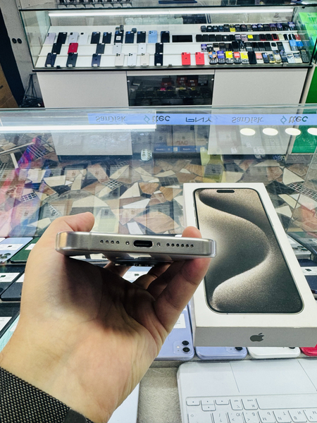 iPhone 15 Pro Max 256 gb natural