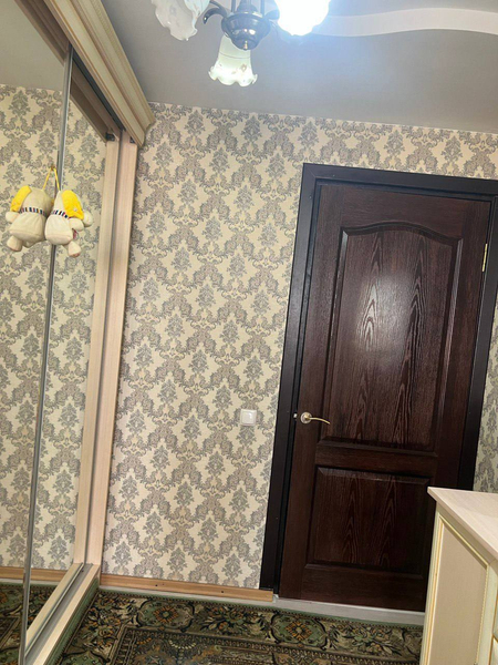 Продается двух комнатная