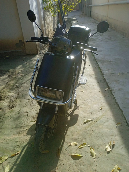 Skuter electronic sotildi