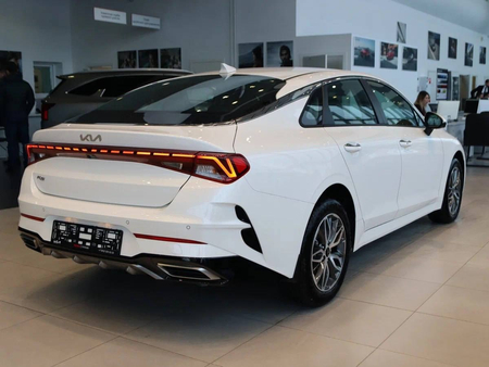 Kia 5 2024 yangi