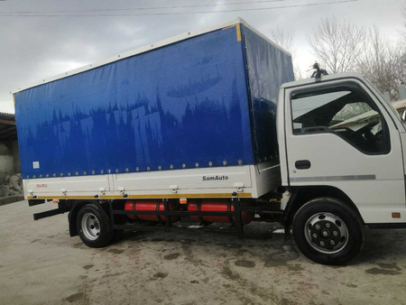ISUZU yuk mashinasi