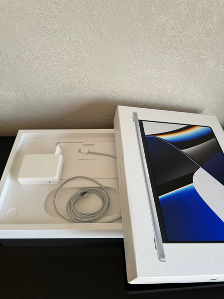 Macbook M1 Pro 16 inch