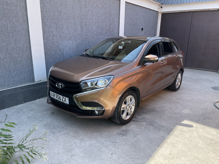 Lada x- ray 1.8 mt Luxe + paket