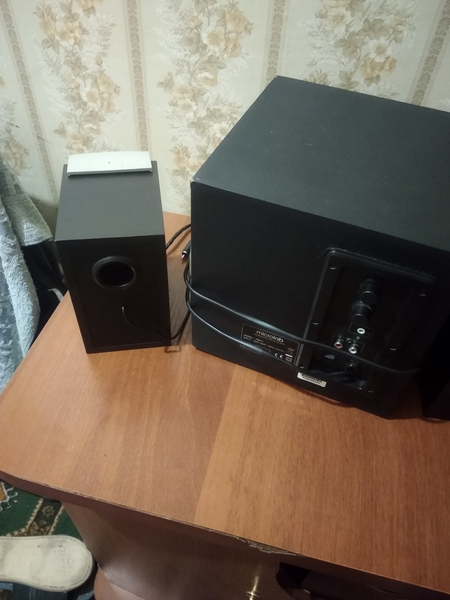 Продаю буфер mikrolad Madel TMN1 в харошом састояние мало пользаваный.
