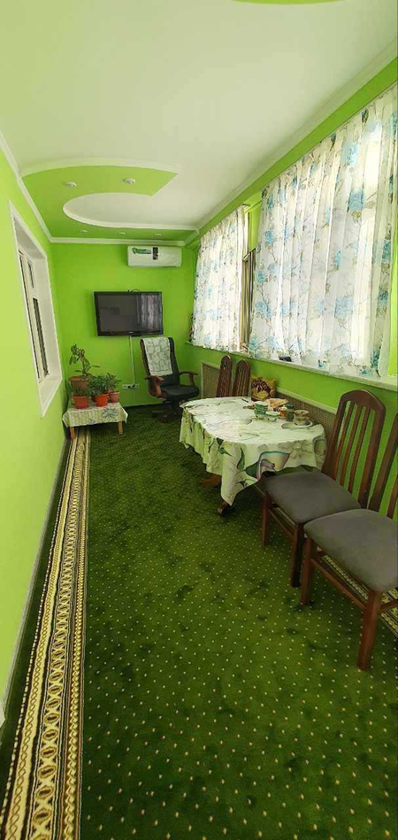 Квартира продается 3 комнат 130 м2