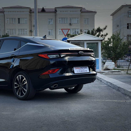 Jac j7 sedan qoraa