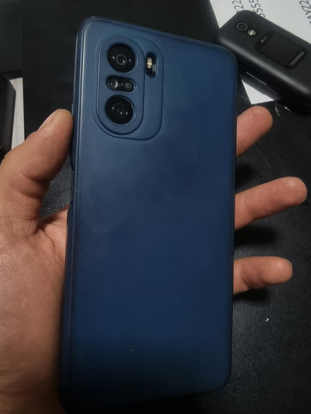 Poco F3 6/128 id