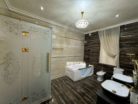 Мирабадский район Ор-р: Мирабад авеню. Участок:6 соток Уровень:4 800м2