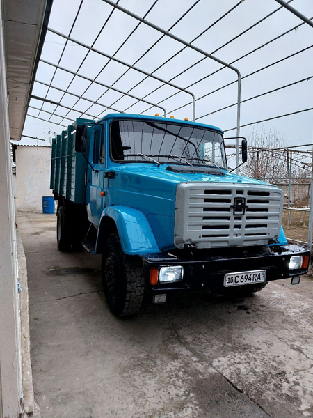 zil bartavoy sotiladi