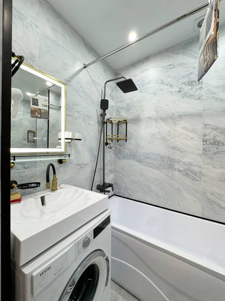 Ш.Руставели/2комнатная евро квартира! 55м²(Потолки 3,5м)-с Обстановкой