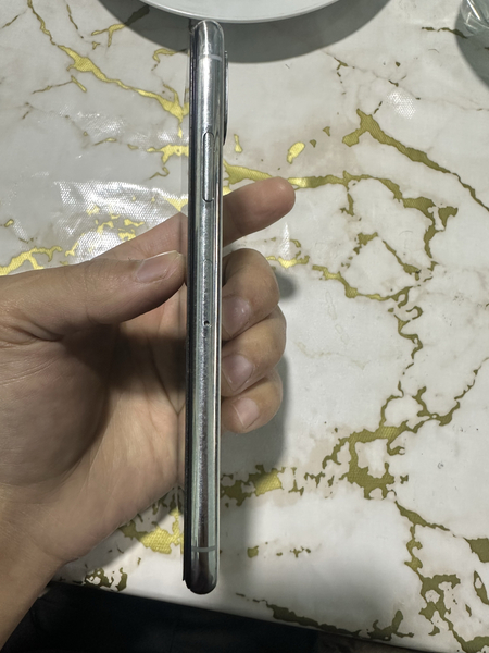 iPhone XS ochilmagan ideal LL/A