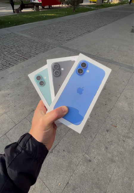 iPhone 16 с гарантией