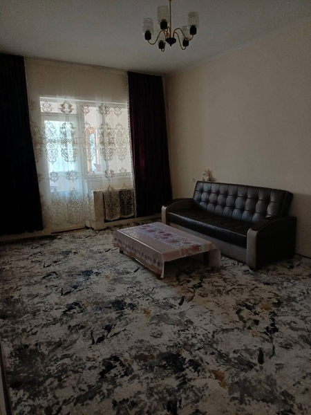 Chilonzor 12 kv 4 xonali hamma sharoitlar bor 550$ razdelni
