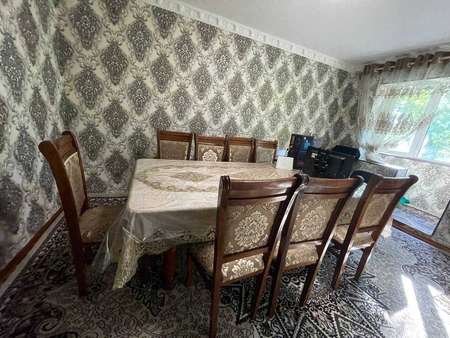 Stol 10ta stullari bilan yangi xolatda