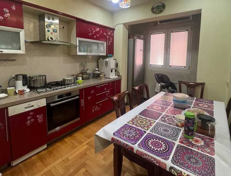 Продается квартира в Ташкенте.4/3/9  Мирабад улица Ойбек (J3051)