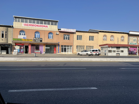 Samarkanskida noturar bino sotiladi