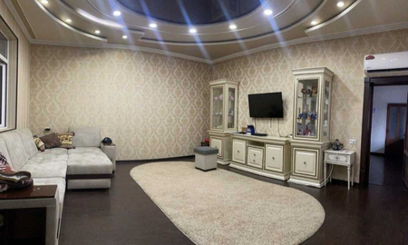 Продаю дом
Думбрабад, 16 гор. больница
3,5 соток
7 комнат
400 м2