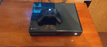 Продам Xbox One в очень хорошем состоянии