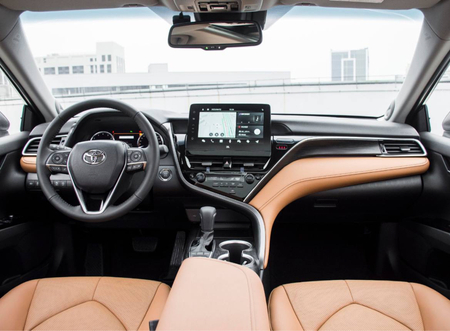 Toyota Camry 2.5Q Ultimate (2023)
