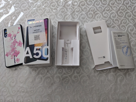 Samsung Galaxy A50  4/64