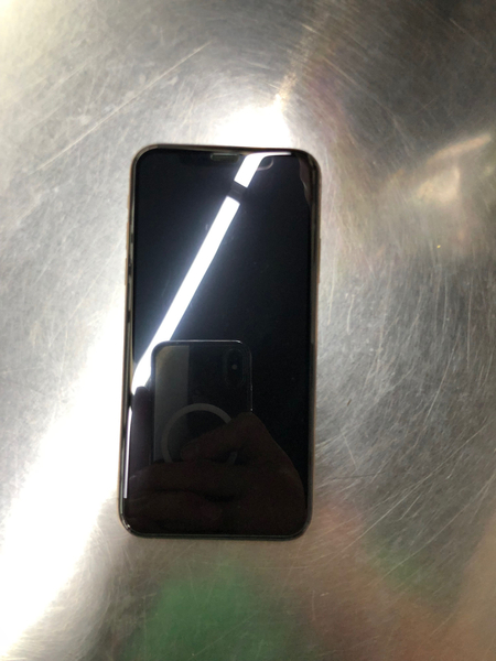 Iphone xs gold ocilmagan