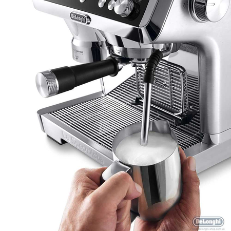 Рожковая кофеварка DeLonghi EC9355.M La Specialista Prestigio