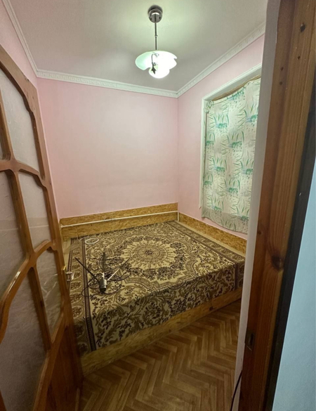Id 4 Продается кватира Феруза массив 1 в 2/3/4