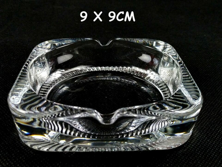БОЛЬШАЯ ПЕПЕЛЬНИЦА, стеклянная, полукруглая