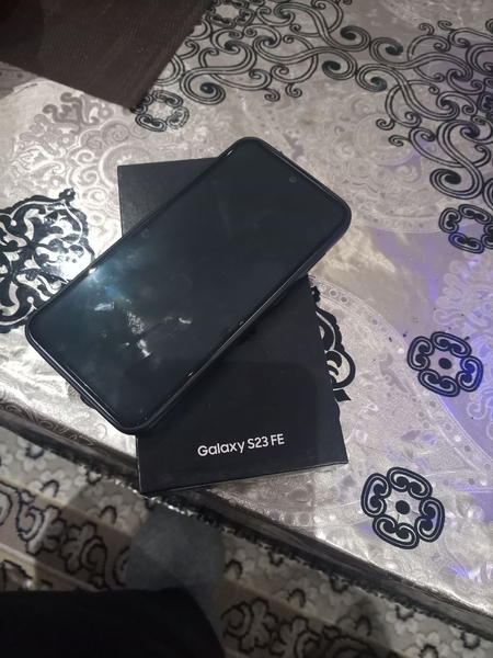 Samsung s23 сотилади