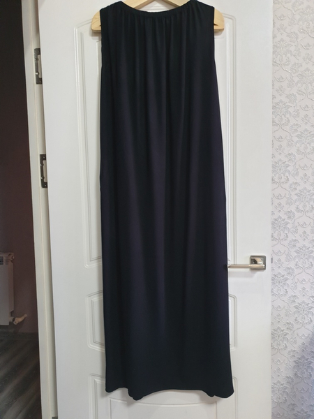 Продаю женское платье