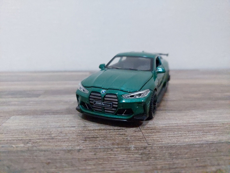 Моделька BMW M4 1:32