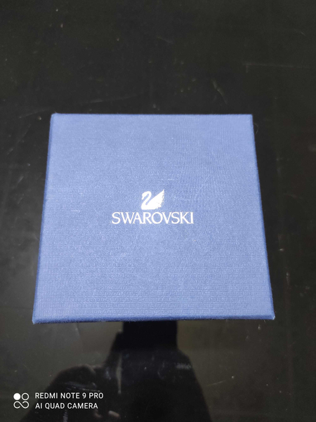Часы наручные SWAROVSKI